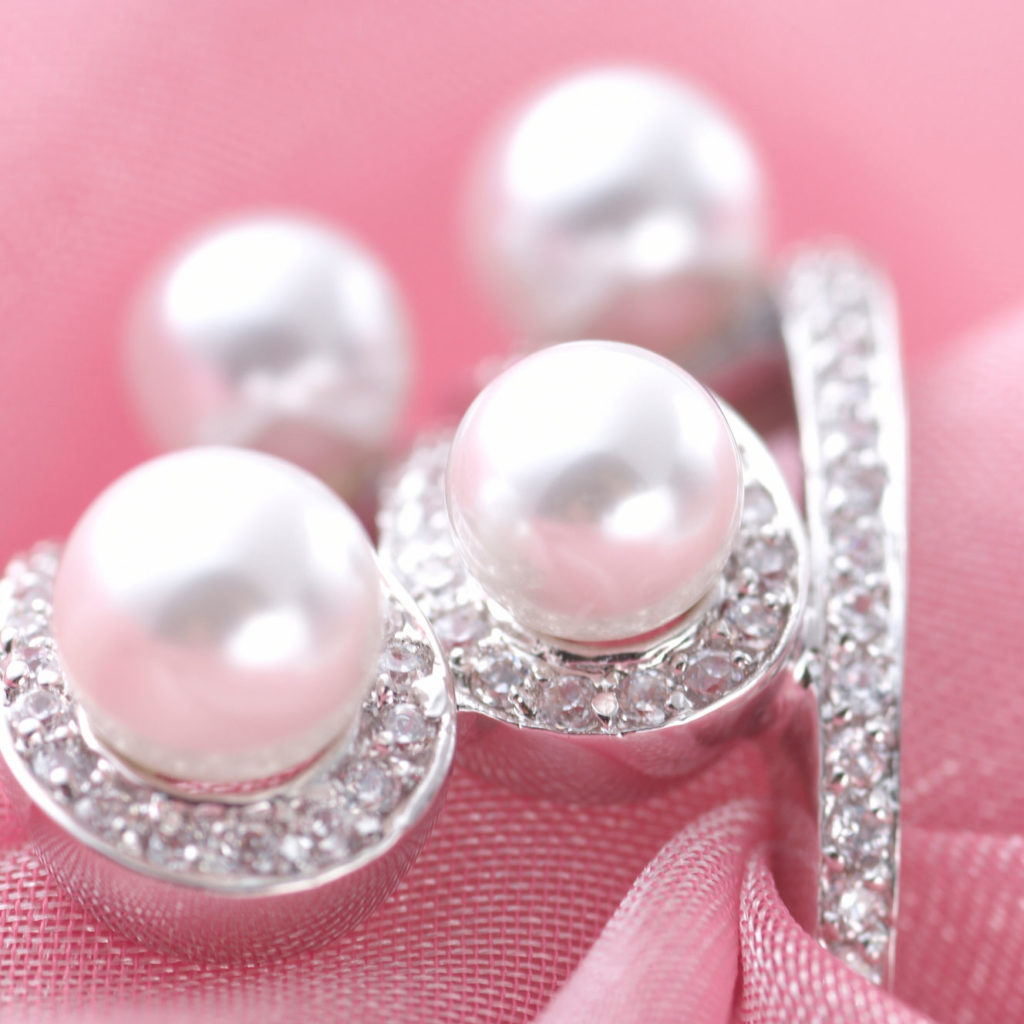 Comment reconnaître une perle de qualité ? - France Perles