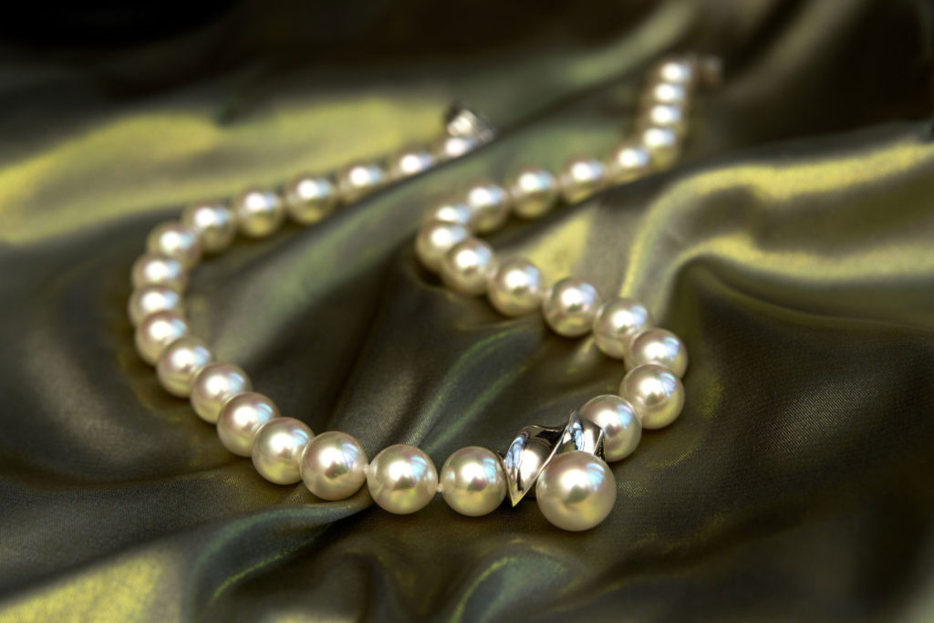 Différences entre perle naturelle et perle d’imitation ? - France Perles